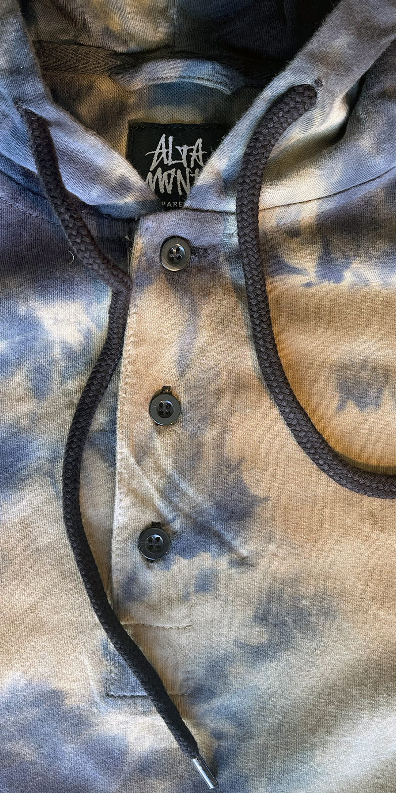 Cut From A Different Cloth | altamontapparel.com